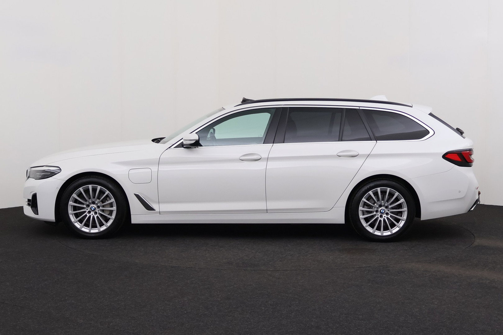 BMW 530e second hand to Antwerpen of 27.995 € | 4832421 | Gocar.be